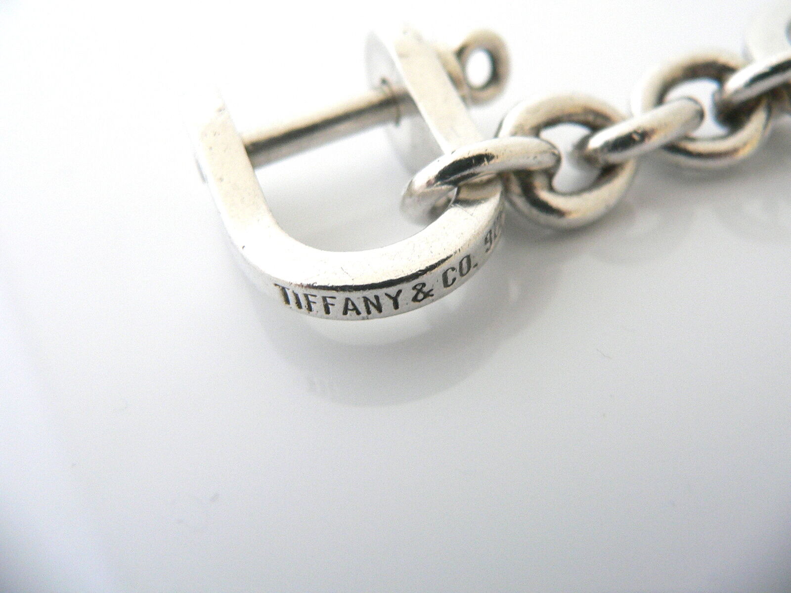 Home › Tiffany & Co Silver Shackle Key Ring Keychain Man Unique Gift ...